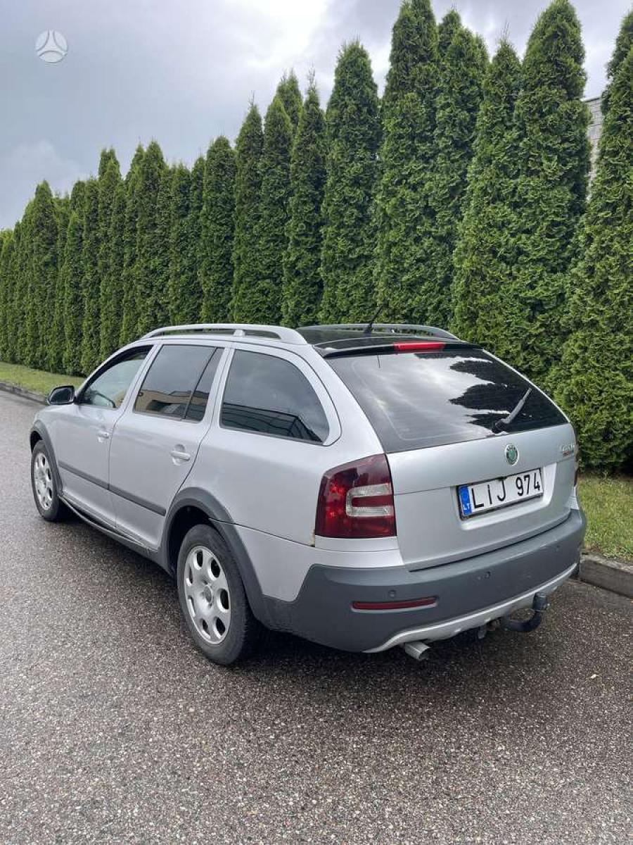 Grey Skoda Octavia Scout 2007 in Kaunas, with an engine capacity of 2.00 L and mileage of 320 thousand km for 1450 €, photo 6 on AUTOMOTO.COM.LV