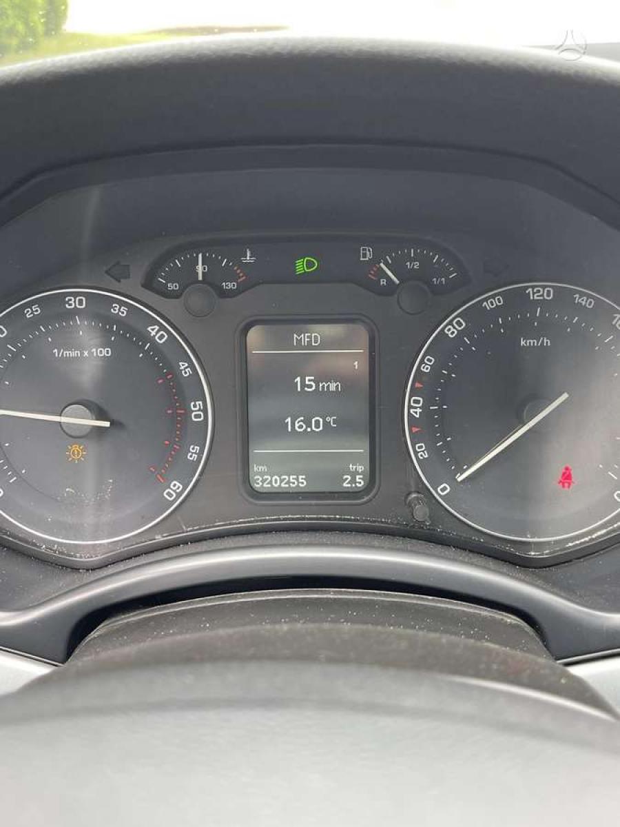 Grey Skoda Octavia Scout 2007 in Kaunas, with an engine capacity of 2.00 L and mileage of 320 thousand km for 1450 €, photo 14 on AUTOMOTO.COM.LV