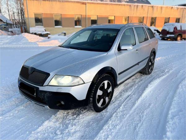 Pelēks Skoda Octavia Scout 2008 Viļņa, ar dzinēja tilpumu 1.98 L un nobraukumu 365 tūkst. km par 2350 €, foto 1 vietnē AUTOMOTO.COM.LV