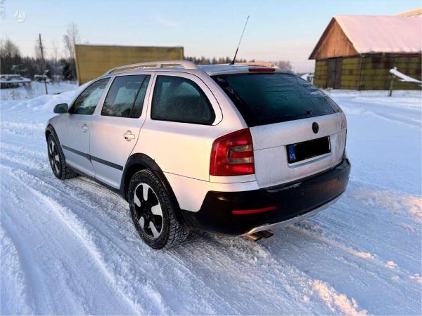 Pelēks Skoda Octavia Scout 2008 Viļņa, ar dzinēja tilpumu 1.98 L un nobraukumu 365 tūkst. km par 2350 €, foto 3 vietnē AUTOMOTO.COM.LV