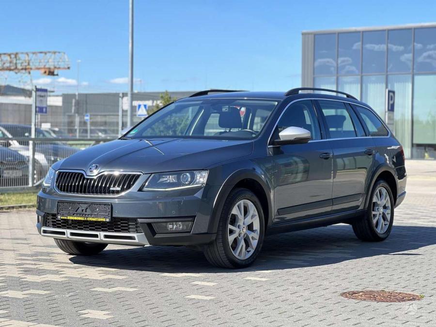 Grey Skoda Octavia Scout 2015 in Siauliai, with an engine capacity of 1.97 L and mileage of 241 thousand km for 8700 €, photo 1 on AUTOMOTO.COM.LV