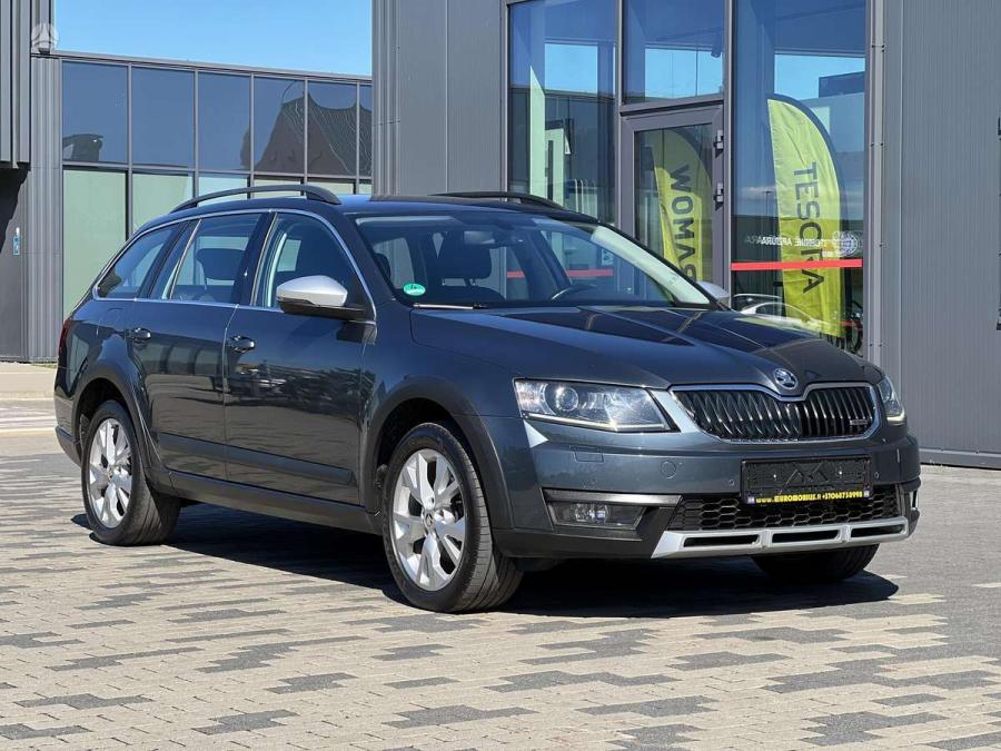 Grey Skoda Octavia Scout 2015 in Siauliai, with an engine capacity of 1.97 L and mileage of 241 thousand km for 8700 €, photo 3 on AUTOMOTO.COM.LV