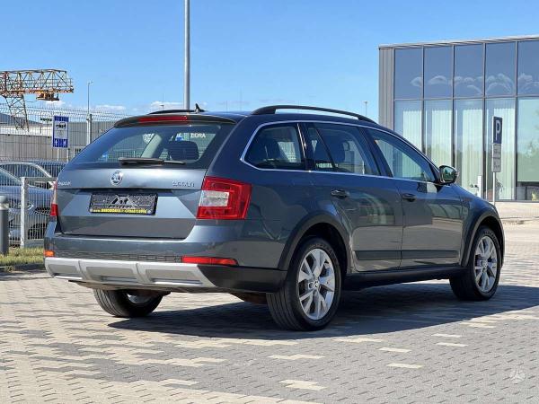 Grey Skoda Octavia Scout 2015 in Siauliai, with an engine capacity of 1.97 L and mileage of 241 thousand km for 8700 €, photo 8 on AUTOMOTO.COM.LV