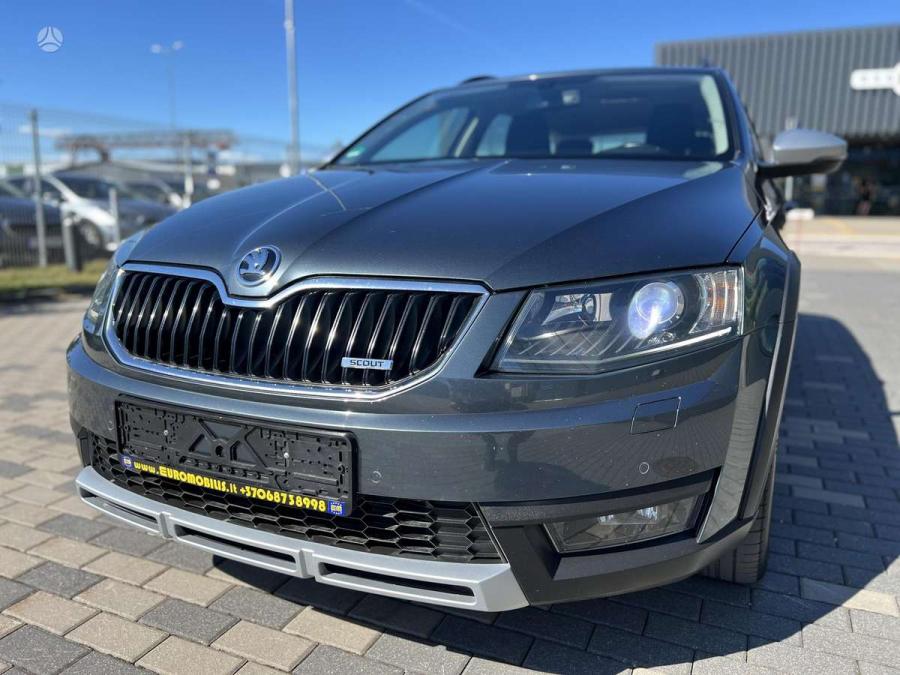 Grey Skoda Octavia Scout 2015 in Siauliai, with an engine capacity of 1.97 L and mileage of 241 thousand km for 8700 €, photo 11 on AUTOMOTO.COM.LV