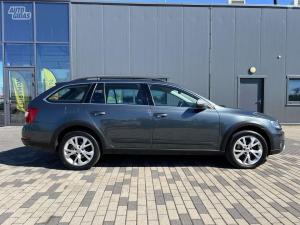 Grey Skoda Octavia Scout 2015 in Siauliai, with an engine capacity of 2.00 L and mileage of 241 thousand km for 8700 €, photo 5 on AUTOMOTO.COM.LV