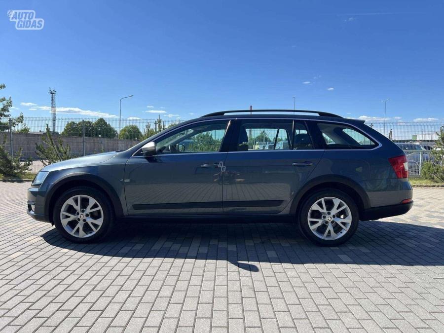 Grey Skoda Octavia Scout 2015 in Siauliai, with an engine capacity of 2.00 L and mileage of 241 thousand km for 8700 €, photo 6 on AUTOMOTO.COM.LV