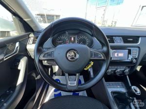 Grey Skoda Octavia Scout 2015 in Siauliai, with an engine capacity of 2.00 L and mileage of 241 thousand km for 8700 €, photo 15 on AUTOMOTO.COM.LV