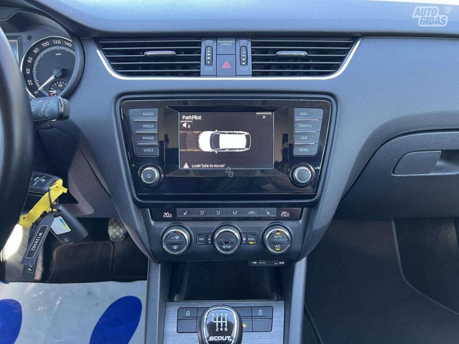 Grey Skoda Octavia Scout 2015 in Siauliai, with an engine capacity of 2.00 L and mileage of 241 thousand km for 8700 €, photo 17 on AUTOMOTO.COM.LV