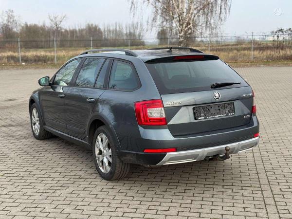 Grey Skoda Octavia Scout 2016 in Marijampole, with an engine capacity of 1.97 L and mileage of 310 thousand km for 6700 €, photo 3 on AUTOMOTO.COM.LV