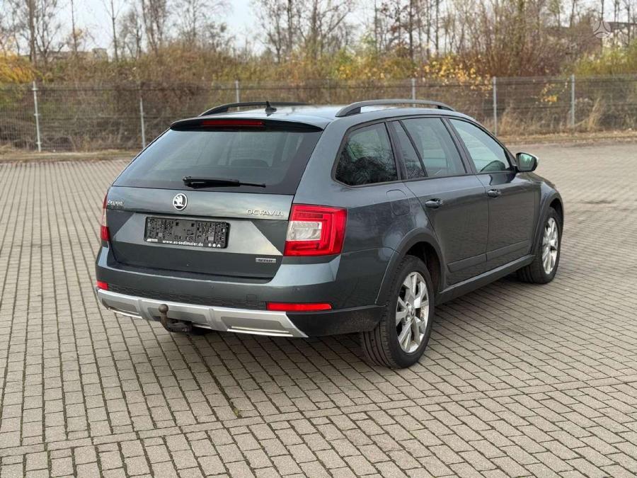 Grey Skoda Octavia Scout 2016 in Marijampole, with an engine capacity of 1.97 L and mileage of 310 thousand km for 6700 €, photo 5 on AUTOMOTO.COM.LV
