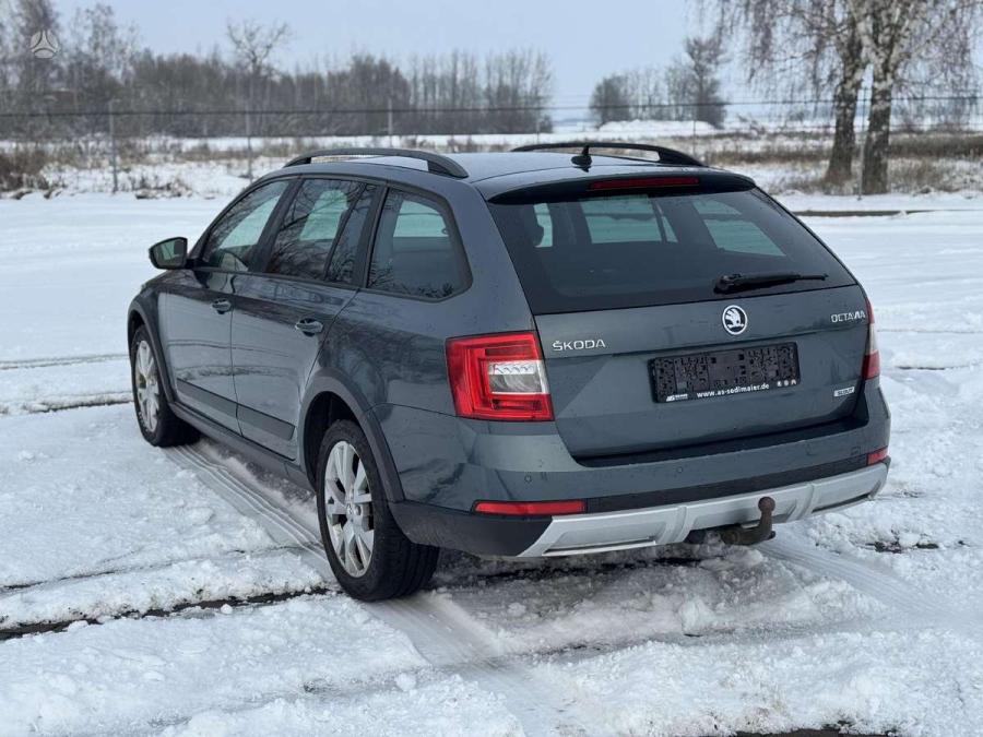 Grey Skoda Octavia Scout 2016 in Marijampole, with an engine capacity of 1.97 L and mileage of 310 thousand km for 6600 €, photo 3 on AUTOMOTO.COM.LV