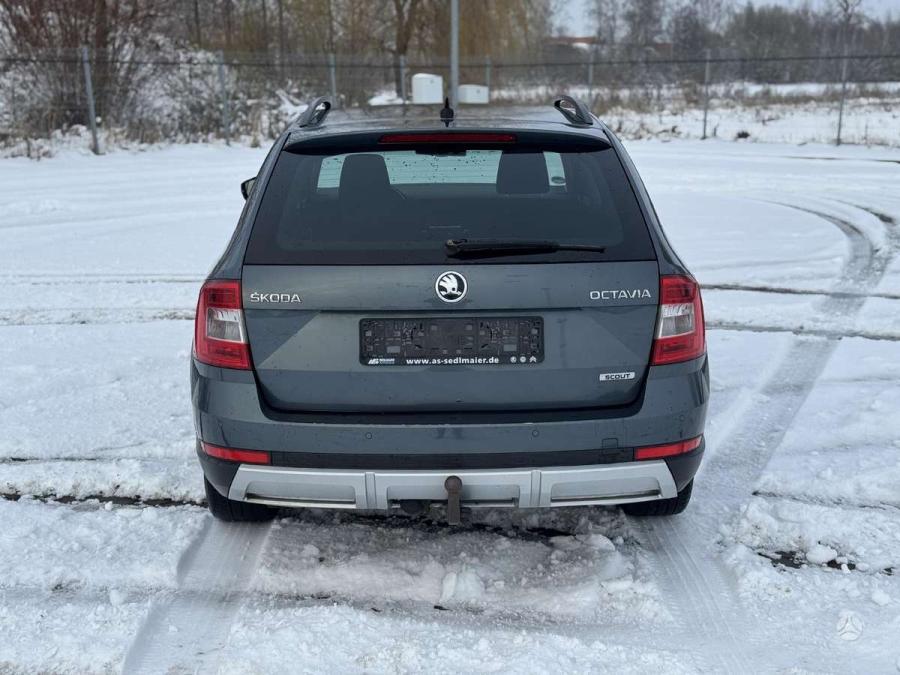 Grey Skoda Octavia Scout 2016 in Marijampole, with an engine capacity of 1.97 L and mileage of 310 thousand km for 6600 €, photo 4 on AUTOMOTO.COM.LV