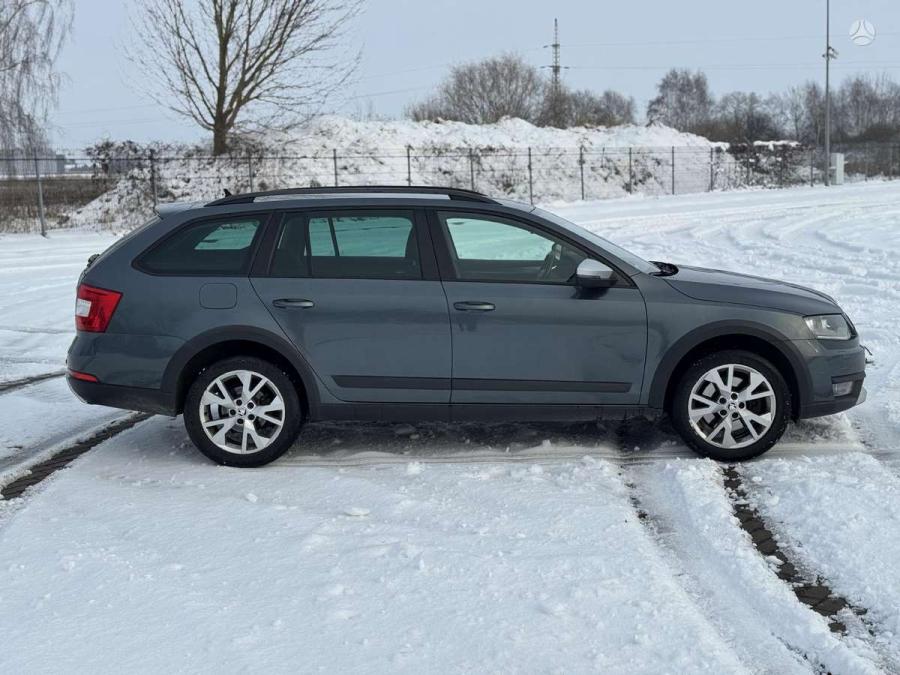 Grey Skoda Octavia Scout 2016 in Marijampole, with an engine capacity of 1.97 L and mileage of 310 thousand km for 6600 €, photo 6 on AUTOMOTO.COM.LV