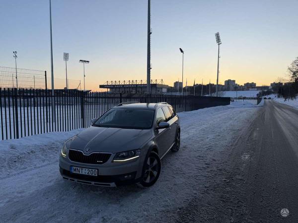 Pelēks Skoda Octavia Scout 2016 Jonava, ar dzinēja tilpumu 2.00 L un nobraukumu 279 tūkst. km par 8799 €, foto 2 vietnē AUTOMOTO.COM.LV