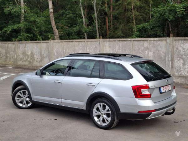 Pelēks Skoda Octavia Scout 2016 Viļņa, ar dzinēja tilpumu 2.00 L un nobraukumu 171 tūkst. km par 10500 €, foto 6 vietnē AUTOMOTO.COM.LV