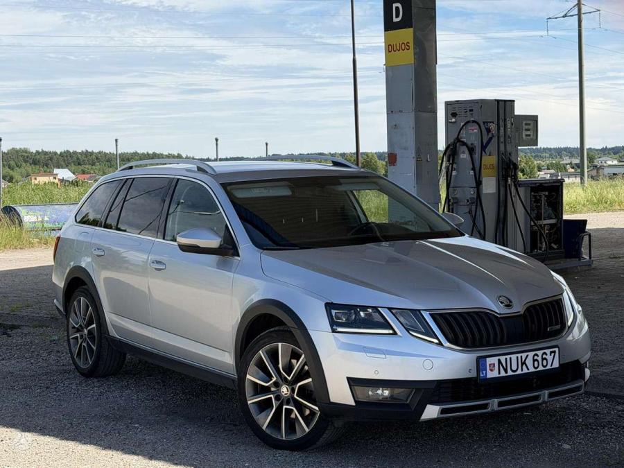 Pelēks Skoda Octavia Scout 2017 Šalčininkai, ar dzinēja tilpumu 2.00 L un nobraukumu 300 tūkst. km par 10999 €, foto 3 vietnē AUTOMOTO.COM.LV