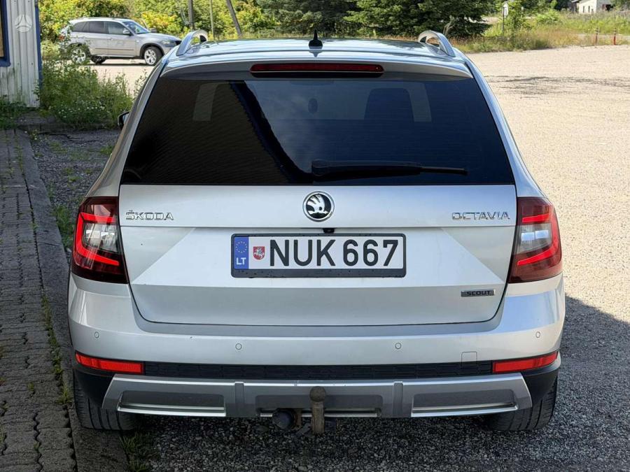 Pelēks Skoda Octavia Scout 2017 Šalčininkai, ar dzinēja tilpumu 2.00 L un nobraukumu 300 tūkst. km par 10999 €, foto 7 vietnē AUTOMOTO.COM.LV