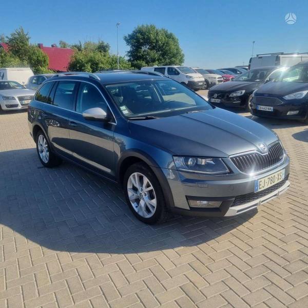 Grey Skoda Octavia Scout 2017 in Taurage, with an engine capacity of 2.00 L and mileage of 324 thousand km for 8300 €, photo 2 on AUTOMOTO.COM.LV