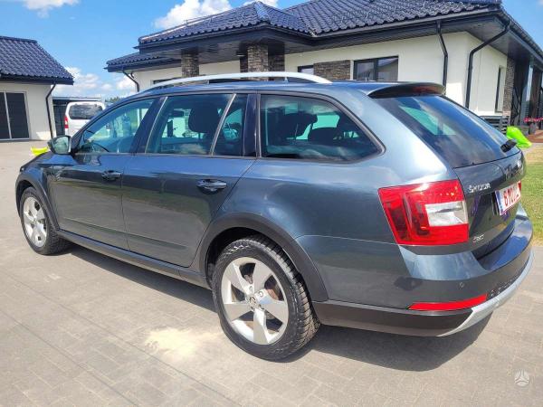 Pelēks Skoda Octavia Scout 2018 Šalčininkai, ar dzinēja tilpumu 2.00 L un nobraukumu 190 tūkst. km par 11850 €, foto 4 vietnē AUTOMOTO.COM.LV