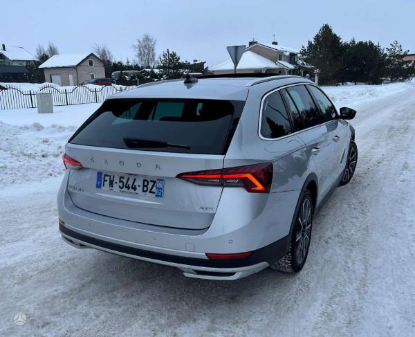 Grey Skoda Octavia Scout 2020 in Taurage, with an engine capacity of 1.97 L and mileage of 272 thousand km for 16200 €, photo 4 on AUTOMOTO.COM.LV