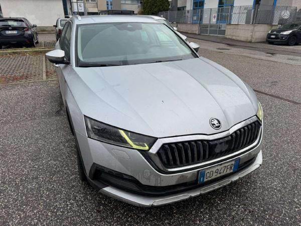 Pelēks Skoda Octavia Scout 2021 Kauņa, ar dzinēja tilpumu 2.00 L un nobraukumu 395 tūkst. km par 11700 €, foto 1 vietnē AUTOMOTO.COM.LV