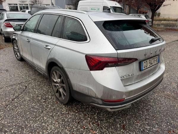 Pelēks Skoda Octavia Scout 2021 Kauņa, ar dzinēja tilpumu 2.00 L un nobraukumu 395 tūkst. km par 11700 €, foto 3 vietnē AUTOMOTO.COM.LV