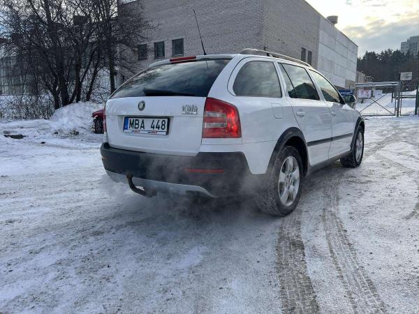 Balts Skoda Octavia Scout 2008 Viļņa, ar dzinēja tilpumu 1.97 L un nobraukumu 265 tūkst. km par 3200 €, foto 5 vietnē AUTOMOTO.COM.LV