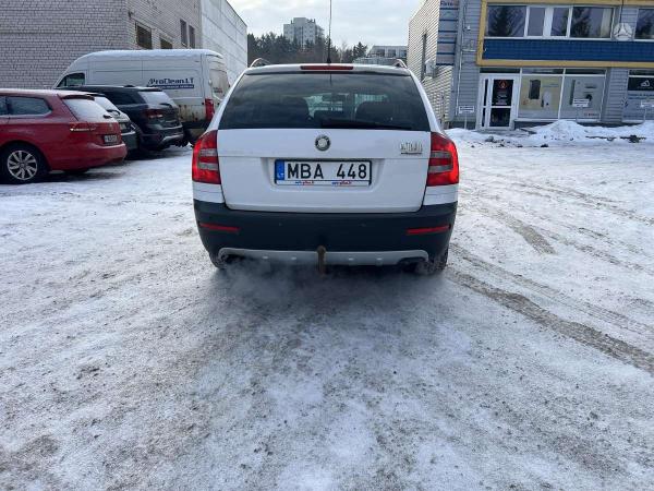Balts Skoda Octavia Scout 2008 Viļņa, ar dzinēja tilpumu 1.97 L un nobraukumu 265 tūkst. km par 3200 €, foto 6 vietnē AUTOMOTO.COM.LV