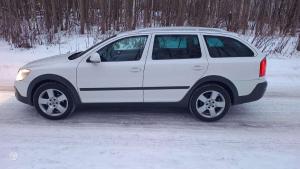White Skoda Octavia Scout 2010 in Vilnius, with an engine capacity of 1.97 L and mileage of 289 thousand km for 4300 €, photo 3 on AUTOMOTO.COM.LV
