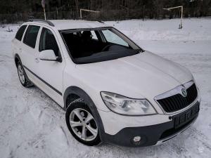 White Skoda Octavia Scout 2012 in Trakai, with an engine capacity of 2.00 L and mileage of 390 thousand km for 2650 €, photo 2 on AUTOMOTO.COM.LV