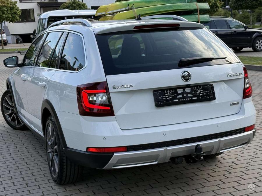 Balts Skoda Octavia Scout 2017 Prienai, ar dzinēja tilpumu 2.00 L un nobraukumu 220 tūkst. km par 12950 €, foto 20 vietnē AUTOMOTO.COM.LV