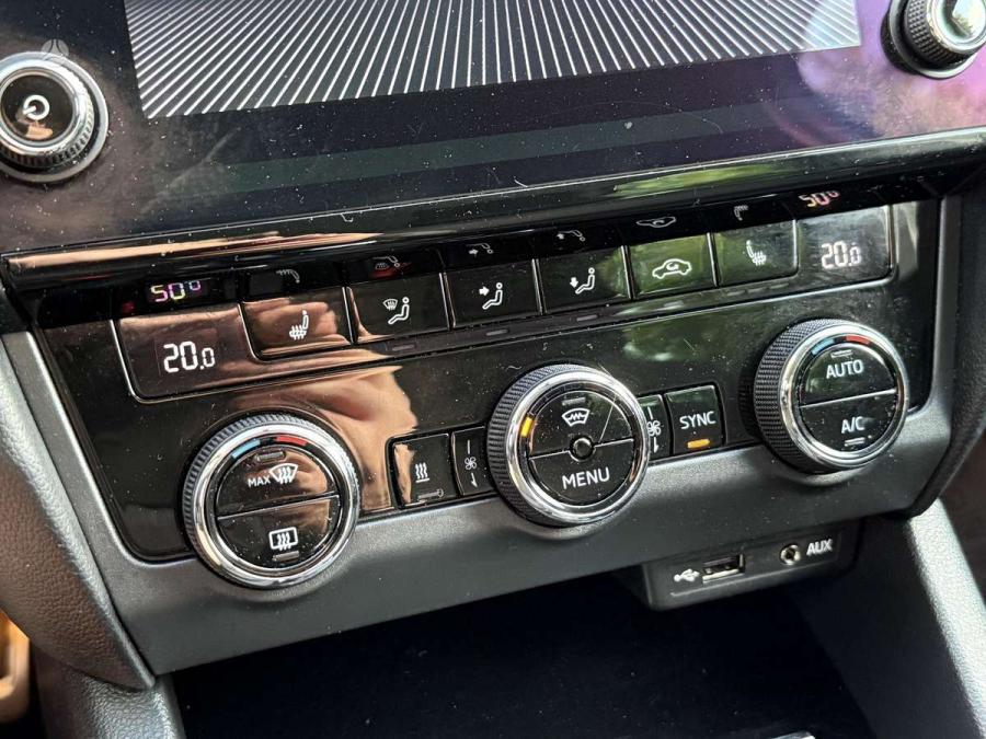 Balts Skoda Octavia Scout 2017 Prienai, ar dzinēja tilpumu 2.00 L un nobraukumu 220 tūkst. km par 12950 €, foto 43 vietnē AUTOMOTO.COM.LV