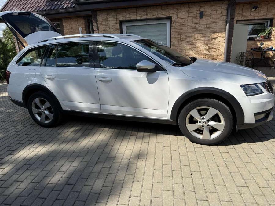Balts Skoda Octavia Scout 2017 Širvintos, ar dzinēja tilpumu 1.97 L un nobraukumu 387 tūkst. km par 11800 €, foto 6 vietnē AUTOMOTO.COM.LV