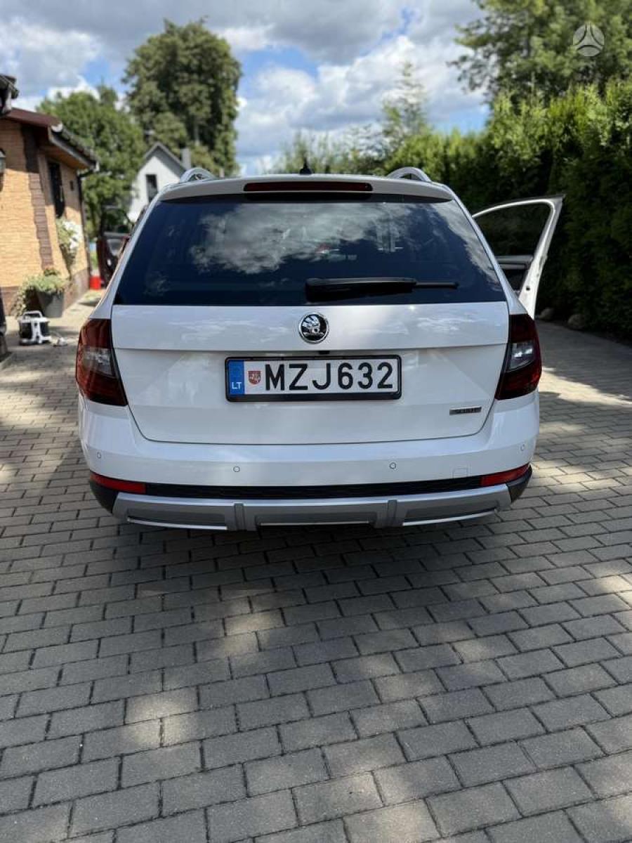 Balts Skoda Octavia Scout 2017 Širvintos, ar dzinēja tilpumu 1.97 L un nobraukumu 387 tūkst. km par 11800 €, foto 7 vietnē AUTOMOTO.COM.LV