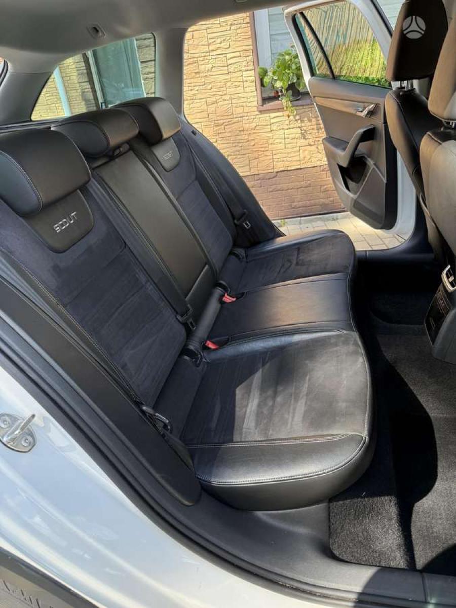 Balts Skoda Octavia Scout 2017 Širvintos, ar dzinēja tilpumu 1.97 L un nobraukumu 387 tūkst. km par 11800 €, foto 13 vietnē AUTOMOTO.COM.LV