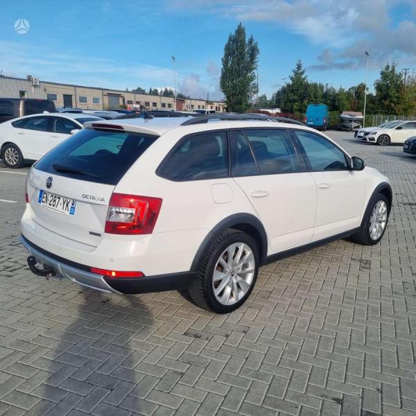 Balts Skoda Octavia Scout 2017 Tauragė, ar dzinēja tilpumu 2.00 L un nobraukumu 205 tūkst. km par 9250 €, foto 4 vietnē AUTOMOTO.COM.LV