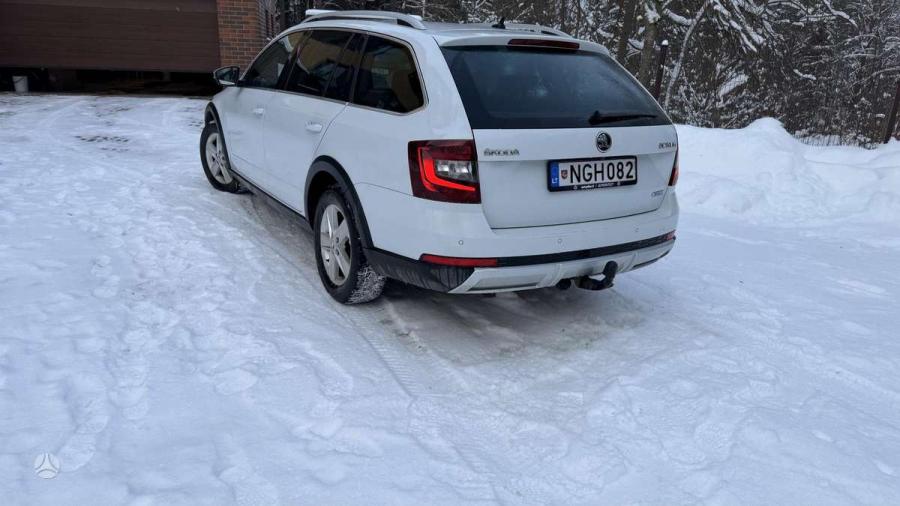 Balts Skoda Octavia Scout 2018 Viļņa, ar dzinēja tilpumu 2.00 L un nobraukumu 293 tūkst. km par 12200 €, foto 3 vietnē AUTOMOTO.COM.LV