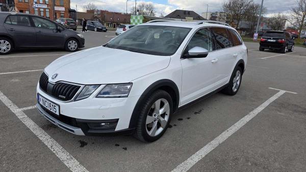 Skoda Octavia Scout 2018 in Marijampole on AUTOMOTO.COM.LV White Skoda Octavia Scout 2018 in Marijampole, with an engine capacity of 2.00 L and mileage of 205 thousand km for 13000 €, photo 3 on AUTOMOTO.COM.LV