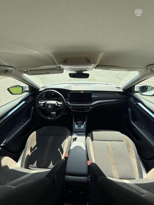 White Skoda Octavia Scout 2021 in Kaunas, with an engine capacity of 2.00 L and mileage of 213 thousand km for 16450 €, photo 10 on AUTOMOTO.COM.LV