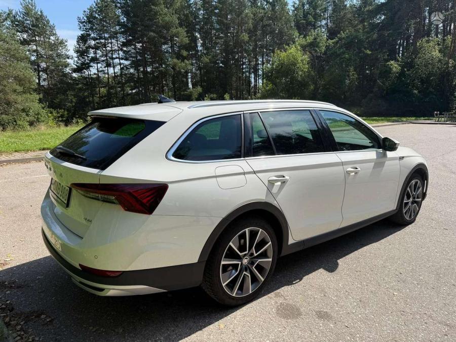 White Skoda Octavia Scout 2021 in Kaunas, with an engine capacity of 2.00 L and mileage of 213 thousand km for 16450 €, photo 12 on AUTOMOTO.COM.LV