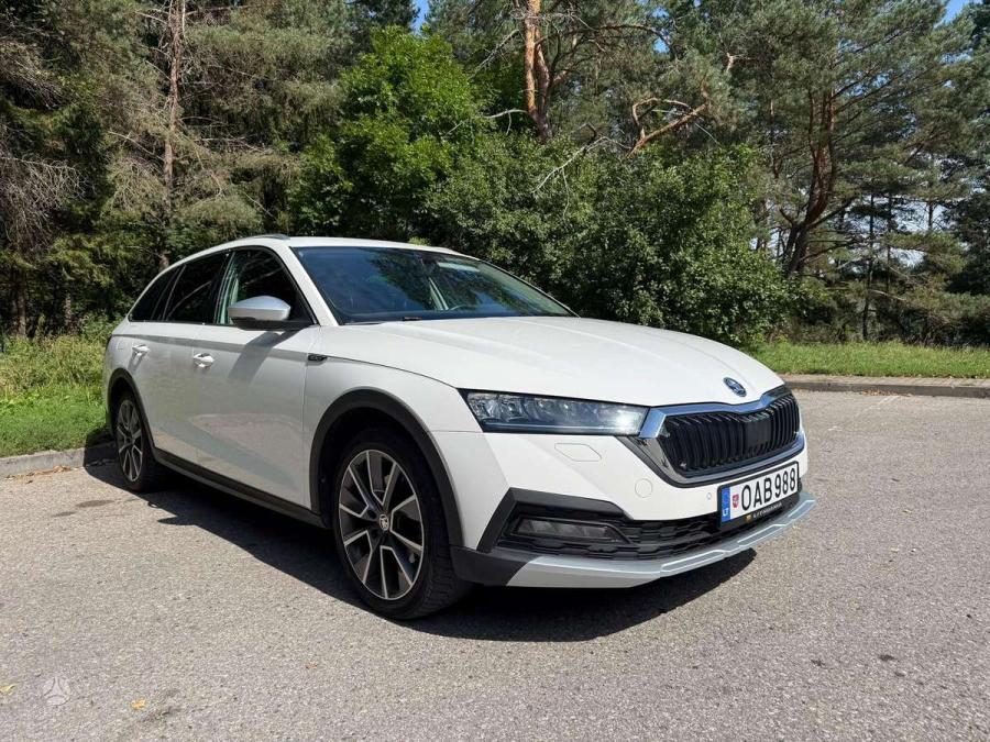 White Skoda Octavia Scout 2021 in Kaunas, with an engine capacity of 2.00 L and mileage of 213 thousand km for 16450 €, photo 14 on AUTOMOTO.COM.LV