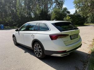 White Skoda Octavia Scout 2021 in Kaunas, with an engine capacity of 2.00 L and mileage of 213 thousand km for 16450 €, photo 15 on AUTOMOTO.COM.LV
