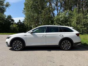 White Skoda Octavia Scout 2021 in Kaunas, with an engine capacity of 2.00 L and mileage of 213 thousand km for 16450 €, photo 17 on AUTOMOTO.COM.LV