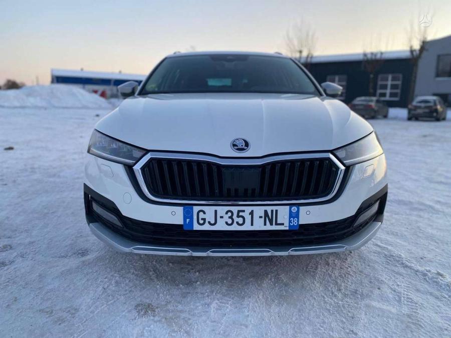 Balts Skoda Octavia Scout 2022 Viļņa, ar dzinēja tilpumu 0.20 L un nobraukumu 186 tūkst. km par 17666 €, foto 4 vietnē AUTOMOTO.COM.LV