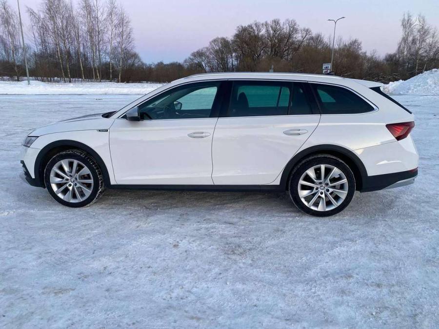 Balts Skoda Octavia Scout 2022 Viļņa, ar dzinēja tilpumu 0.20 L un nobraukumu 186 tūkst. km par 17666 €, foto 10 vietnē AUTOMOTO.COM.LV