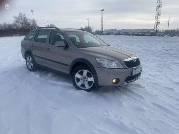 Dzeltens Skoda Octavia Scout 2012 Marijampole, ar dzinēja tilpumu 2.00 L un nobraukumu 265 tūkst. km par 4600 €, foto 1 vietnē AUTOMOTO.COM.LV