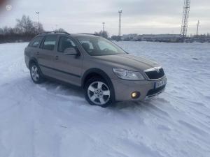 Yellow Skoda Octavia Scout 2012 in Marijampole, with an engine capacity of 2.00 L and mileage of 265 thousand km for 4600 €, photo  on AUTOMOTO.COM.LV