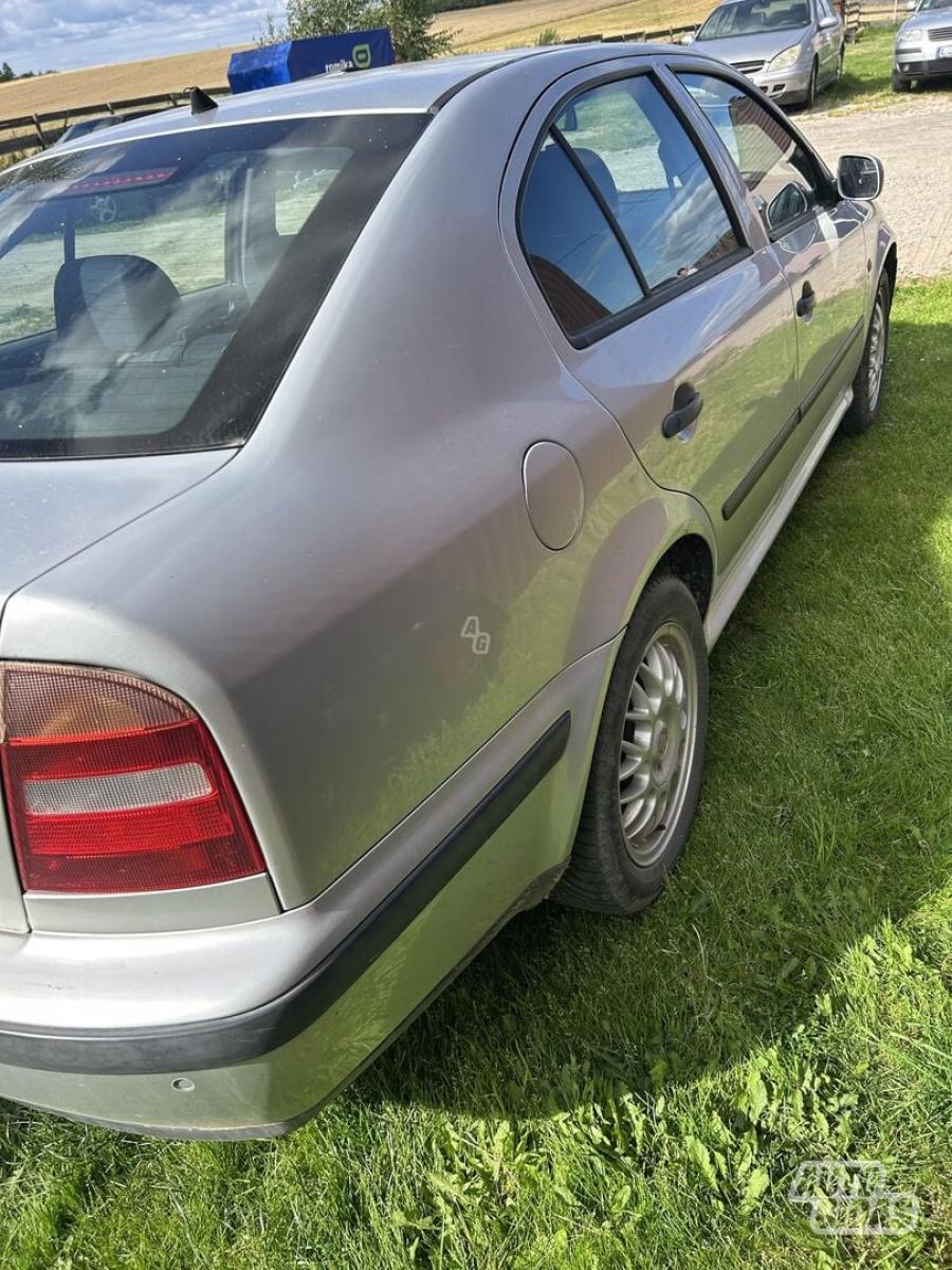 Skoda Octavia 2000 in Prienai, with an engine capacity of 1.90 L and mileage of 379 thousand km for 550 €, photo 4 on AUTOMOTO.COM.LV