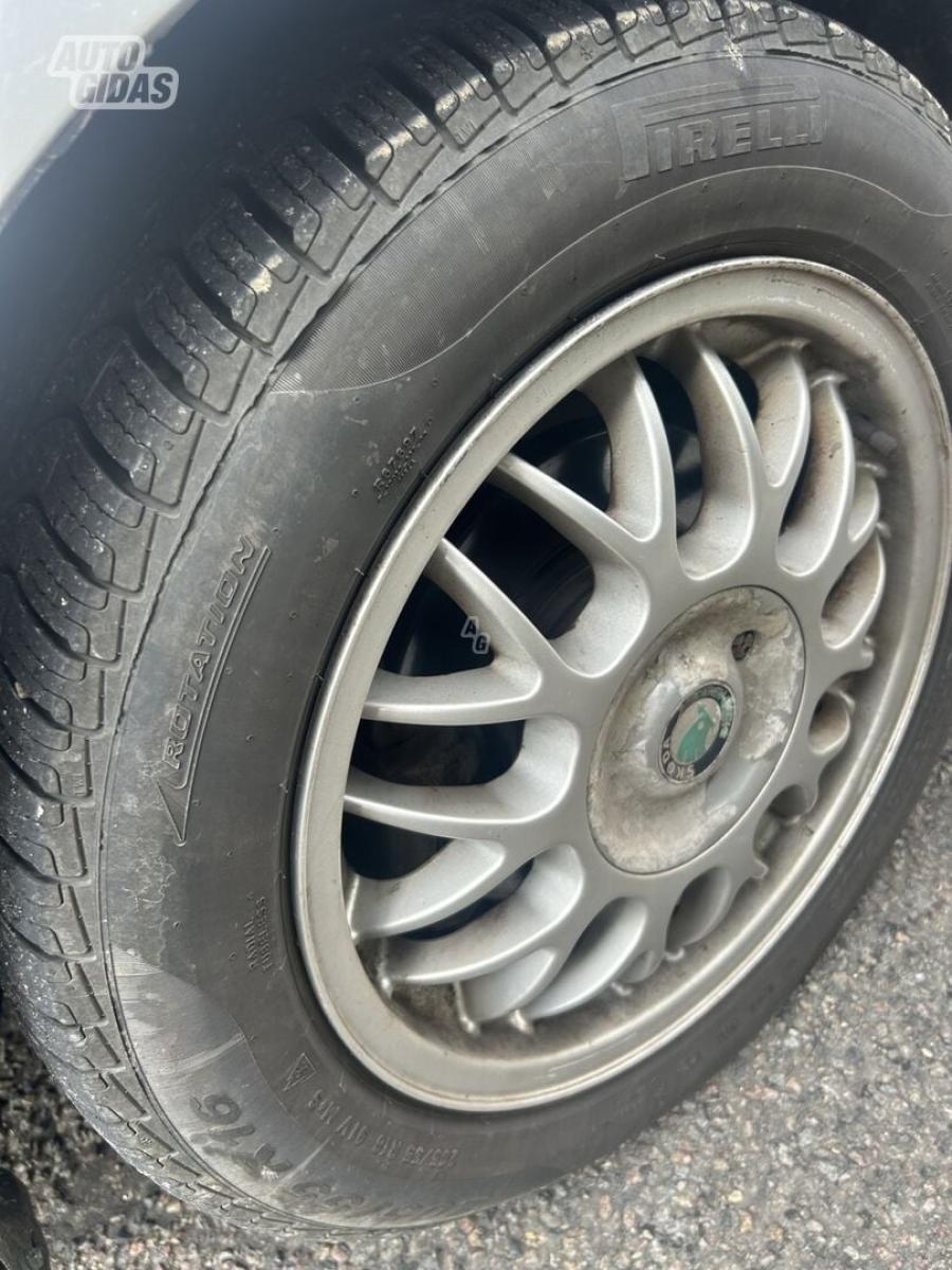 Skoda Octavia 2000 in Prienai, with an engine capacity of 1.90 L and mileage of 385 thousand km for 850 €, photo 6 on AUTOMOTO.COM.LV