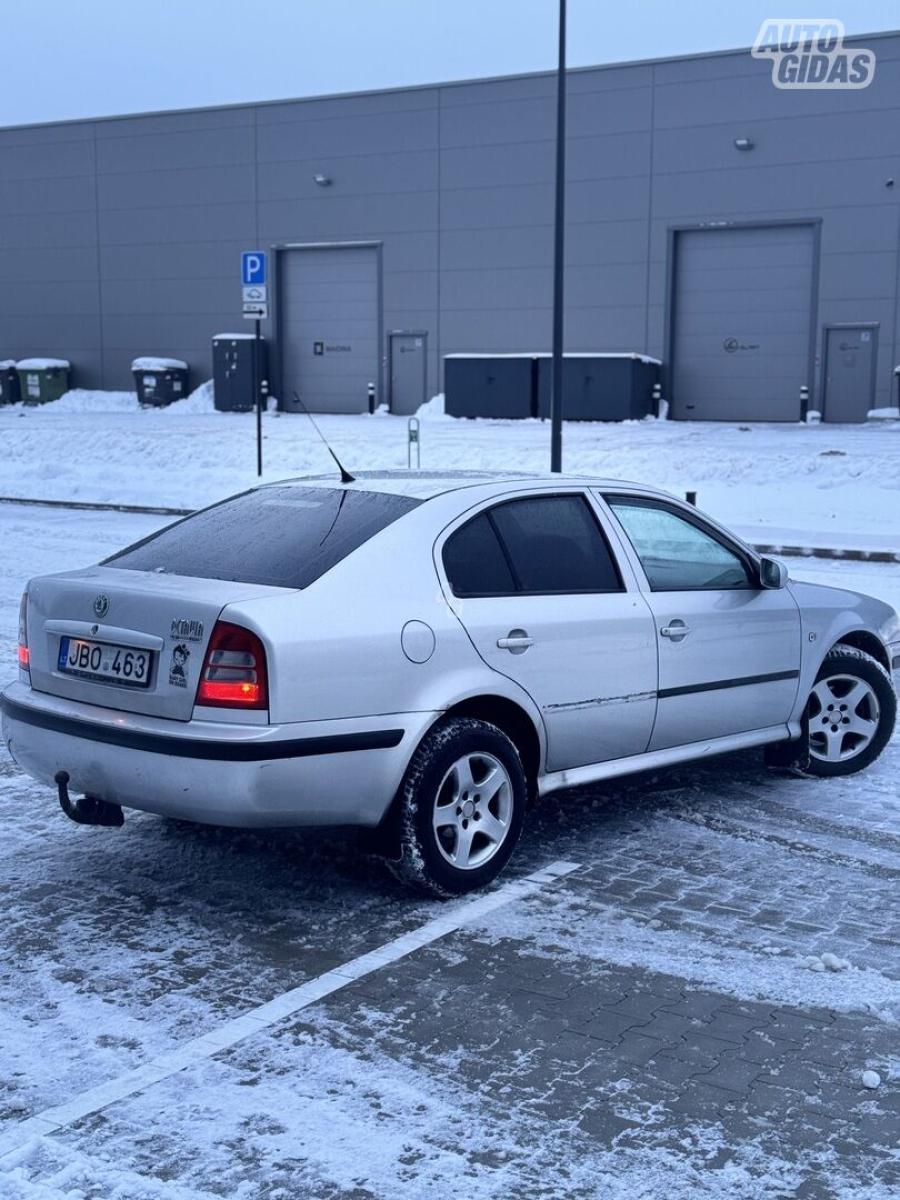 Skoda Octavia 2001 in Vilnius, with an engine capacity of 1.90 L and mileage of 300 thousand km for 999 €, photo 4 on AUTOMOTO.COM.LV